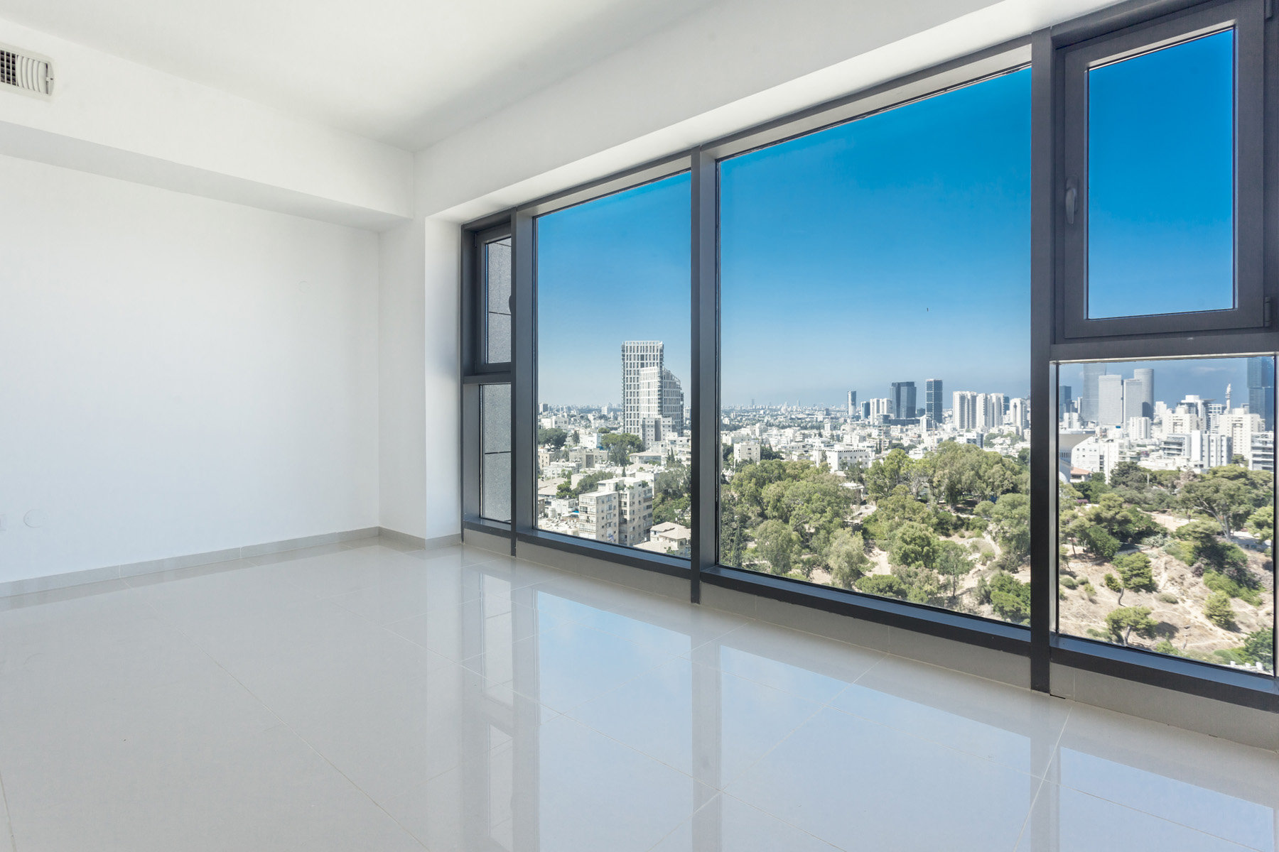 Exquisite Mini Penthouse with Infinite Terrace - סותבי'ס ישראל נדל"ן ...